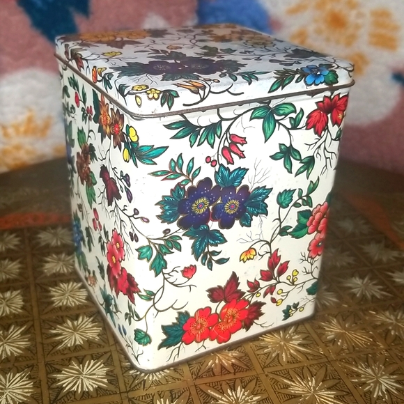 Vintage | Storage & Organization | Vintage Daher Tin Containerfloral ...